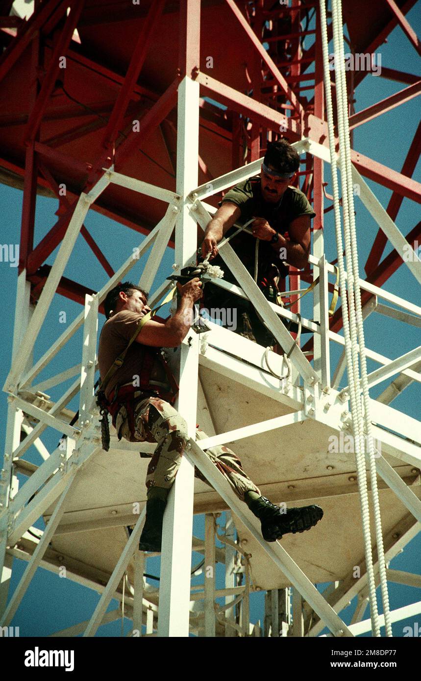 Navy radio tower hi-res stock photography and images - Alamy