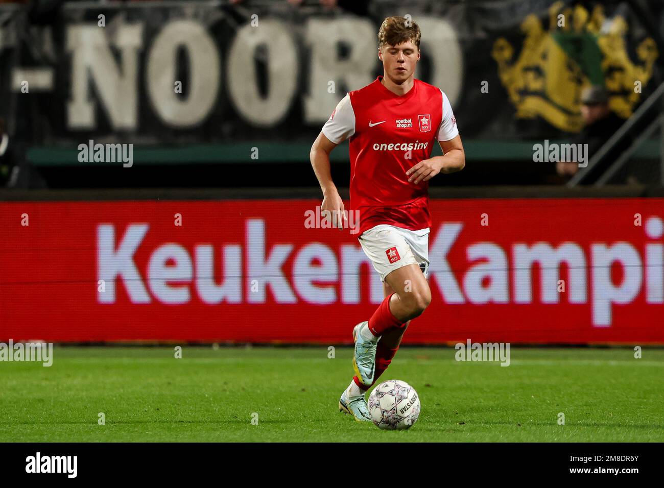 DEN HAAG, NETHERLANDS - JANUARY 13: Rein van Helden of MVV Maastricht ...
