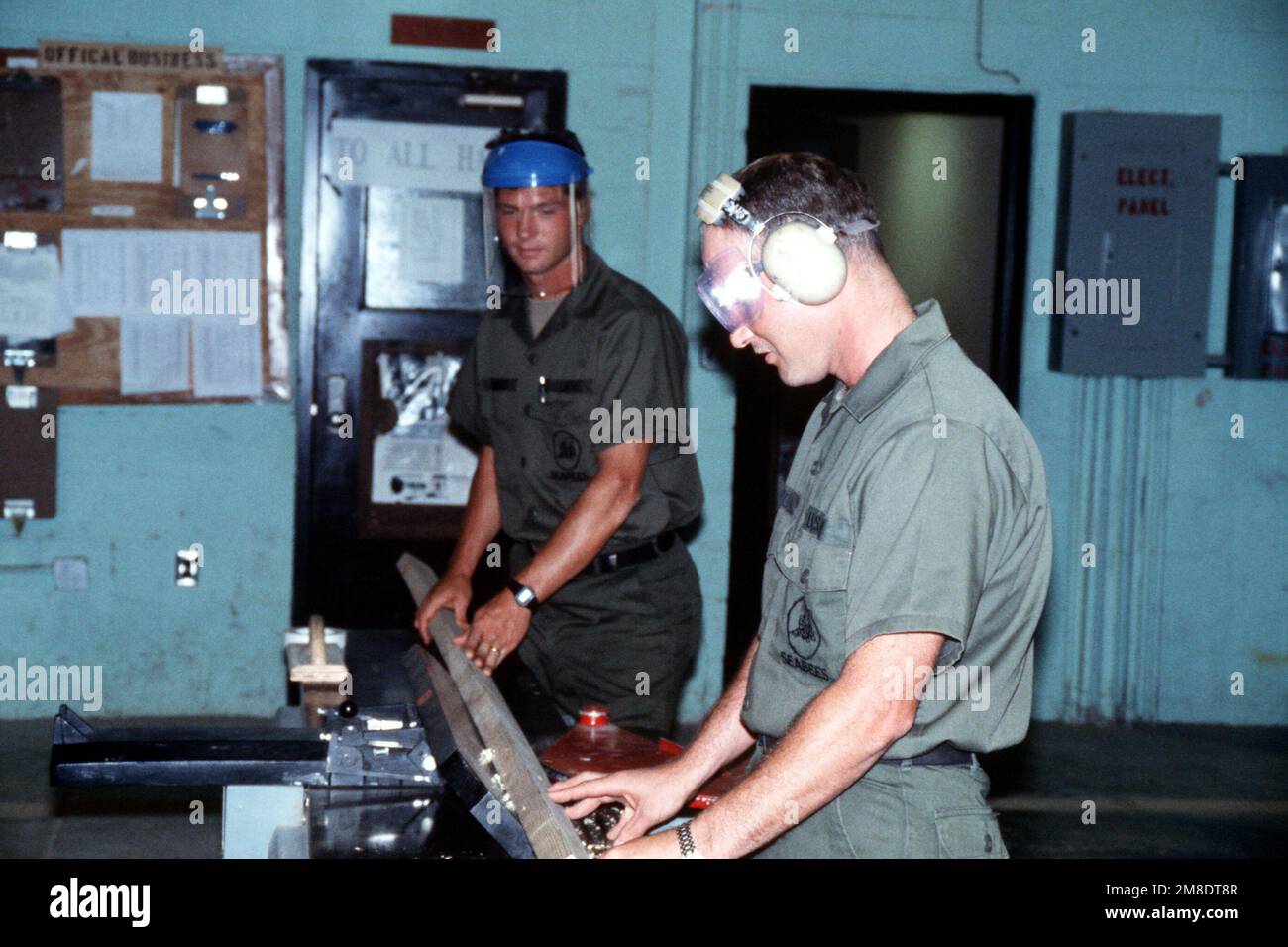 Naval mobile constructionman battalion 40 hi-res stock photography and ...