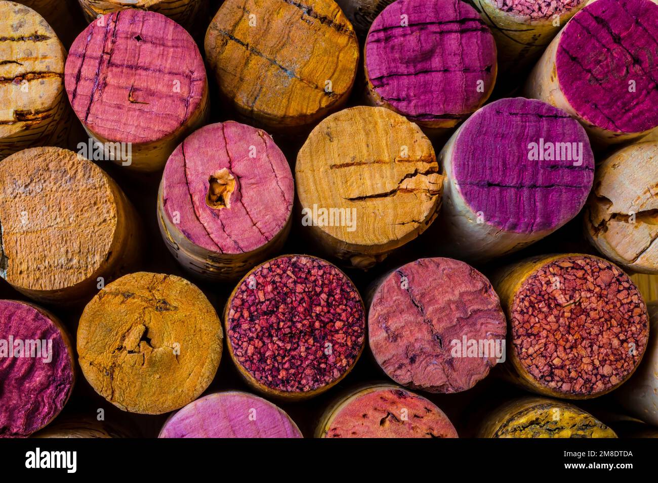 Pile of corks hi-res stock photography and images - Alamy