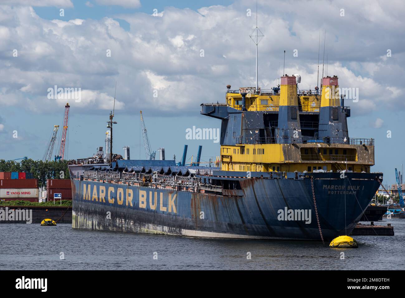 Stevedoring hi-res stock photography and images - Alamy
