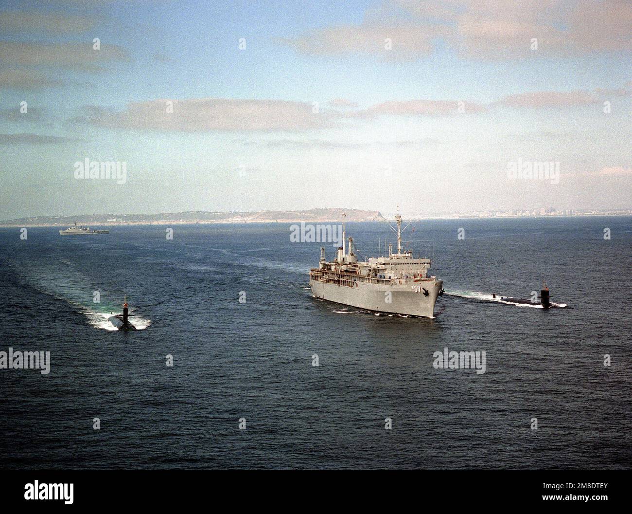 Tender Uss Dixon As 37 Attack