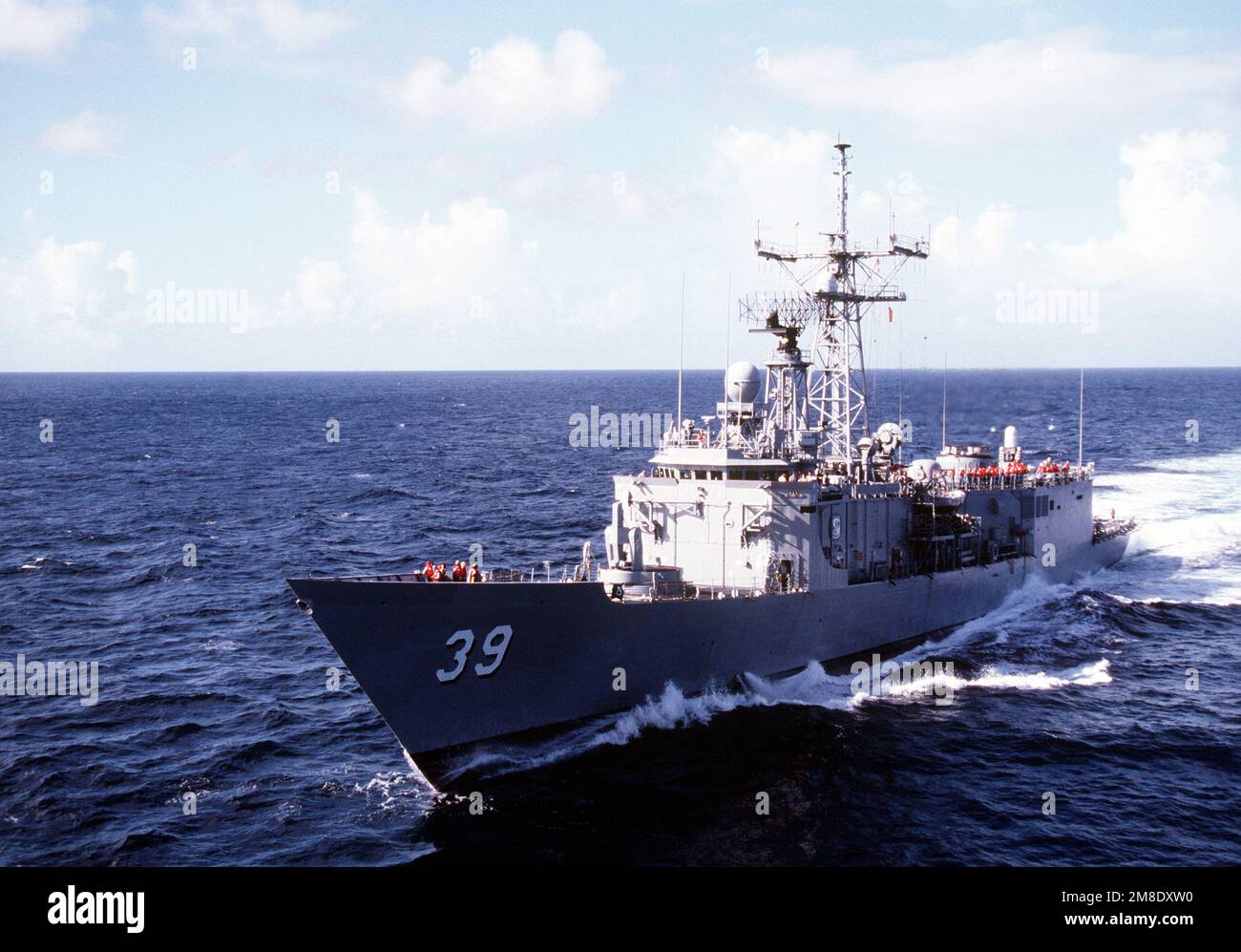 A port bow view of the guided missile frigate USS DOYLE (FFG-39 ...