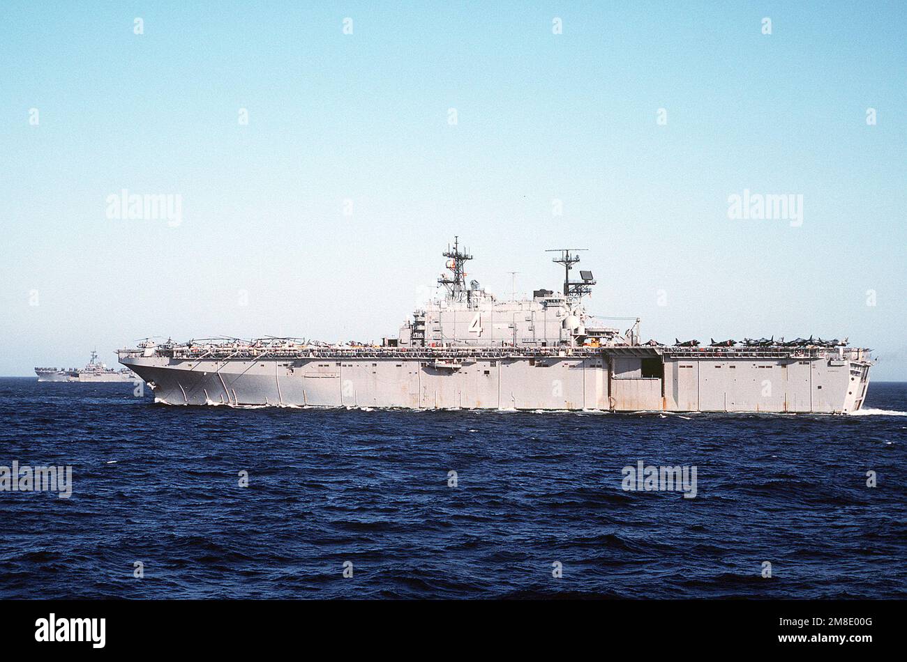 A port view of the amphibious assault ship USS NASSAU (LHA-4 ...