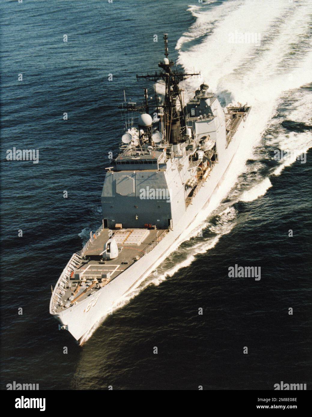 A port bow view of the guided missile cruiser USS COWPENS (CG 63 ...