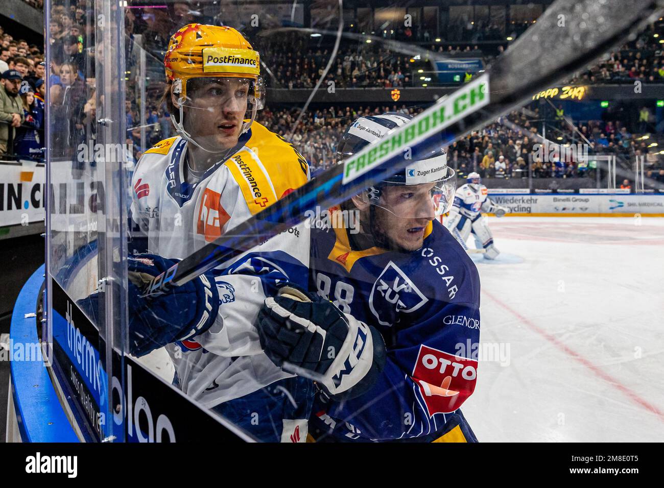 PostFinance top scorer Dean Kukan (ZSC Lions) and Sven Senteler #88 (EV ...
