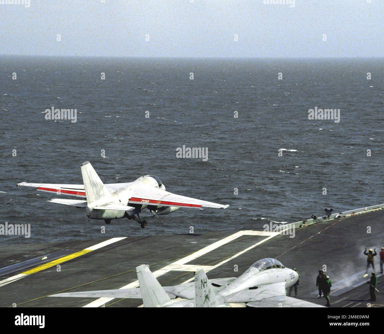 An Air Anti-submarine Squadron 29 (VS-29) S-3A Viking aircraft clears ...