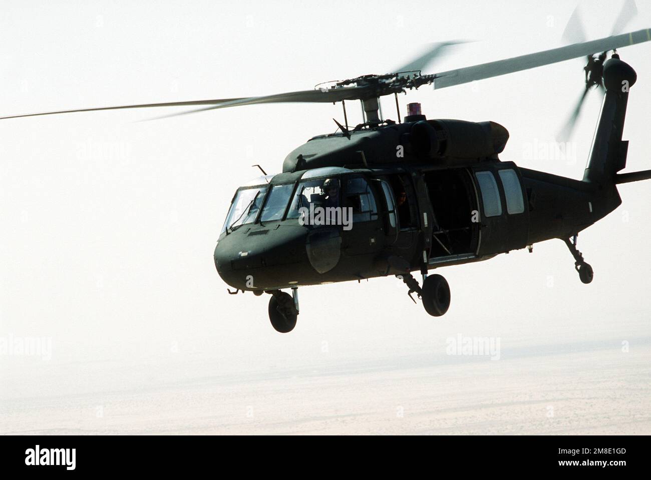 A left front view of a U.S. Army UH-60 Black Hawk (Blackhawk ...