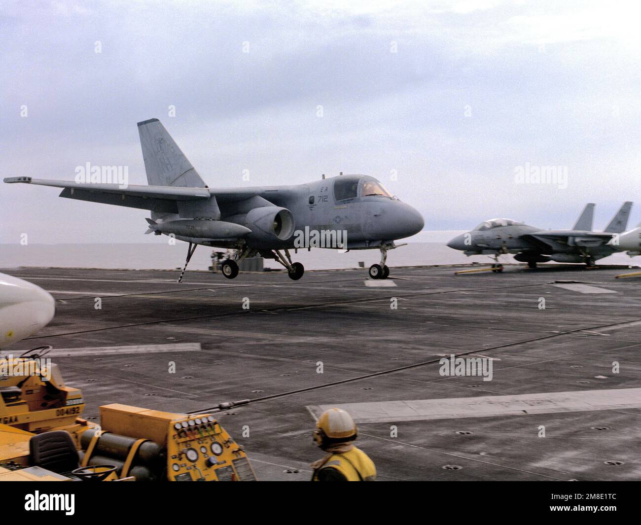 An Air Anti-submarine Squadron 29 (VS-29) S-3A Viking aircraft prepares ...