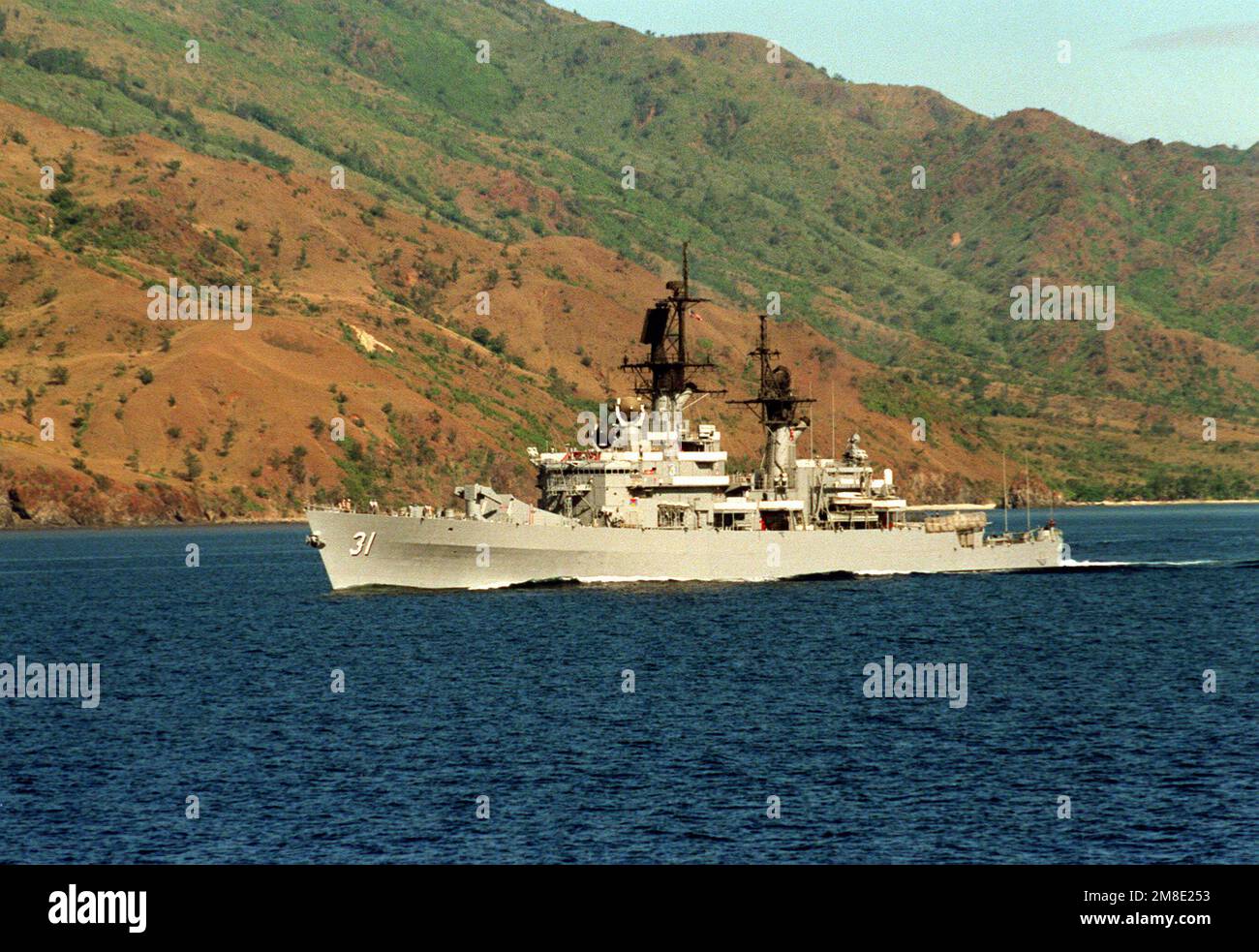 A port bow view of the guided missile cruiser USS STERETT (CG-31 ...