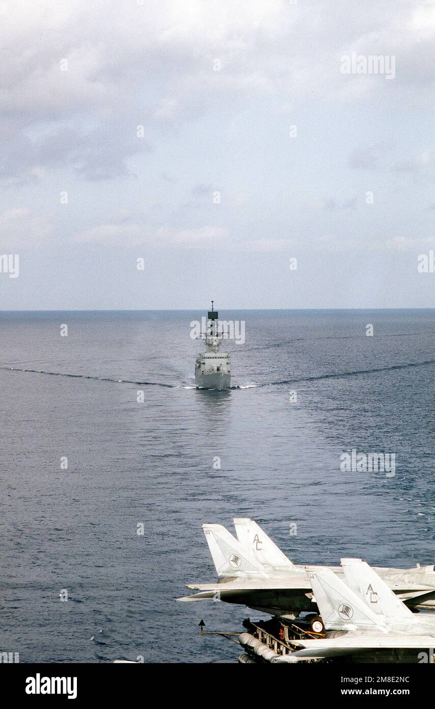 A bow view of the Spanish frigate SPS CATALUNA (FF-73) underway near ...