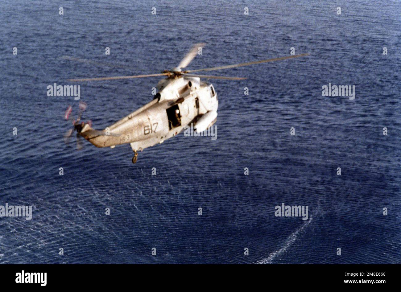 A Helicopter Anti-submarine Squadron 3 (HS-3) SH-3H Sea King helicopter ...