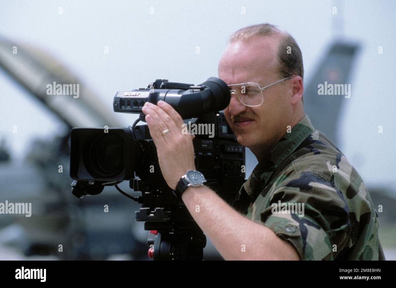 USAF Combat Camera Videographer, TSGT Wayne Evans operates his Sony ...