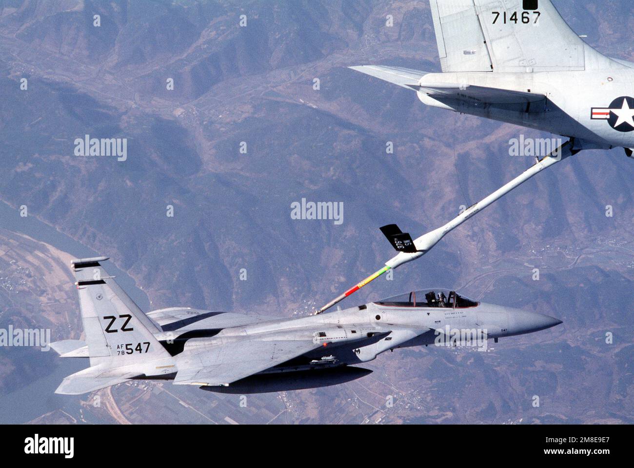 Kc 135 stratotanker aircrew hi-res stock photography and images - Alamy