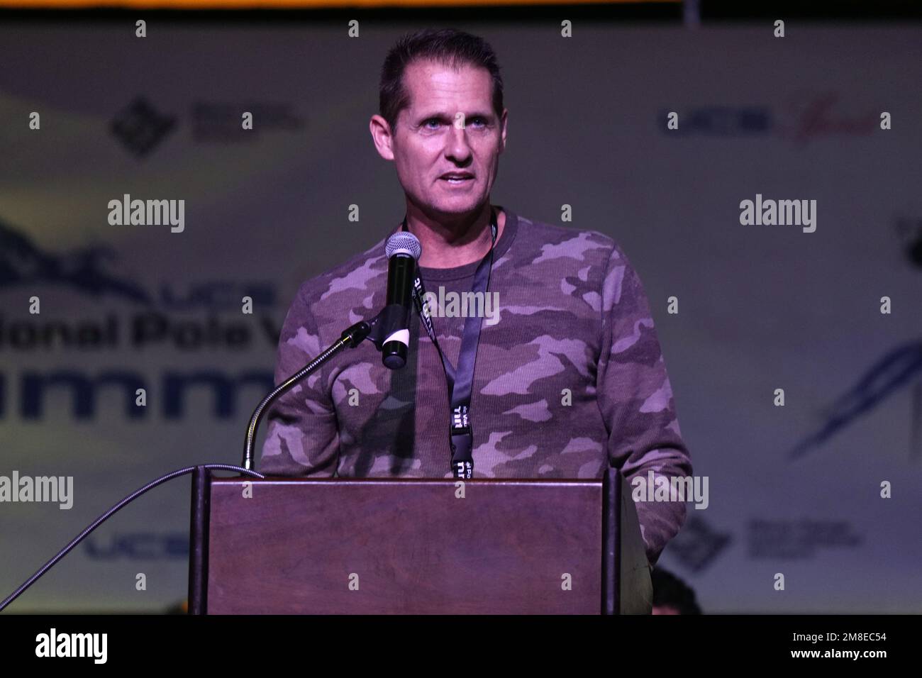 Jeff Hartwig speaks during the opening session of the UCS Spirit ...