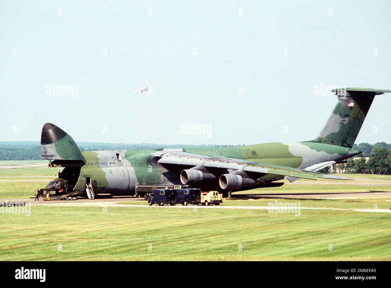 Saudi military helicopter hi-res stock photography and images - Alamy