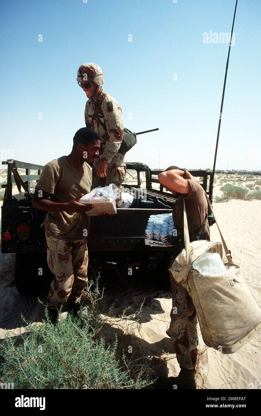 Desert shield 82nd airborne hi-res stock photography and images - Alamy