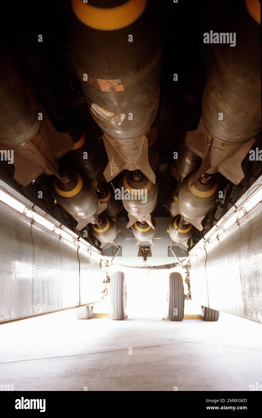 750 pound bomb hi-res stock photography and images - Alamy