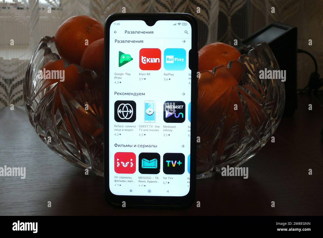 Smartphones, Android, popular computer programs and social networks ...