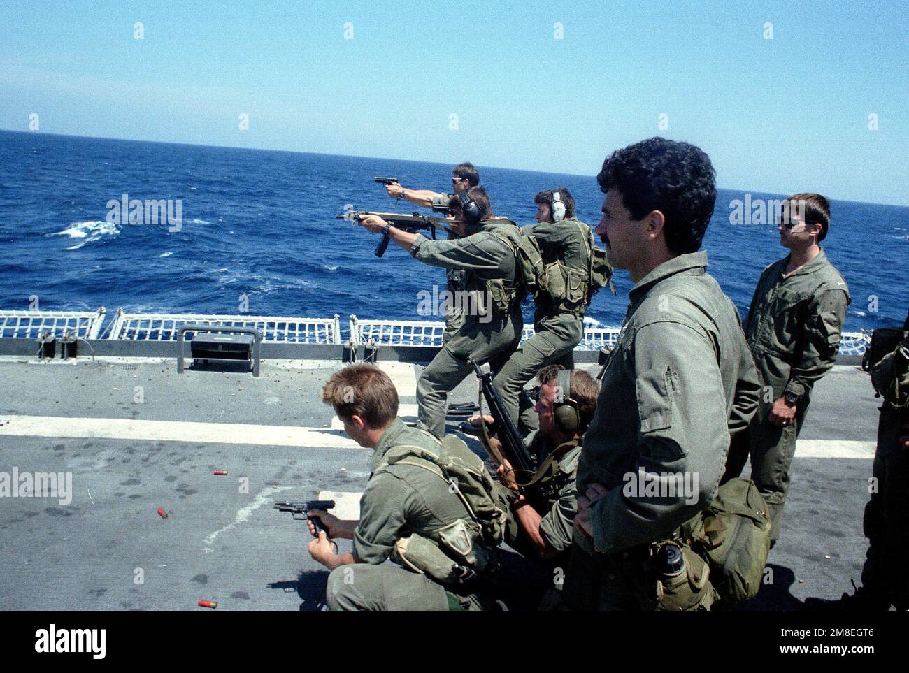 8 machine guns hi-res stock photography and images - Alamy