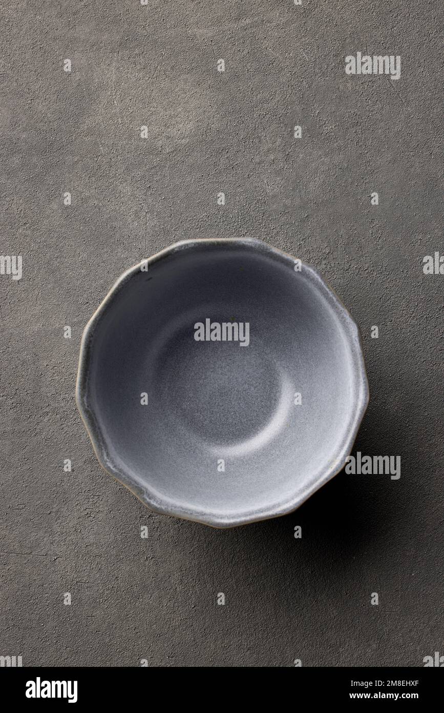 empty grey bowl, top view Stock Photo - Alamy