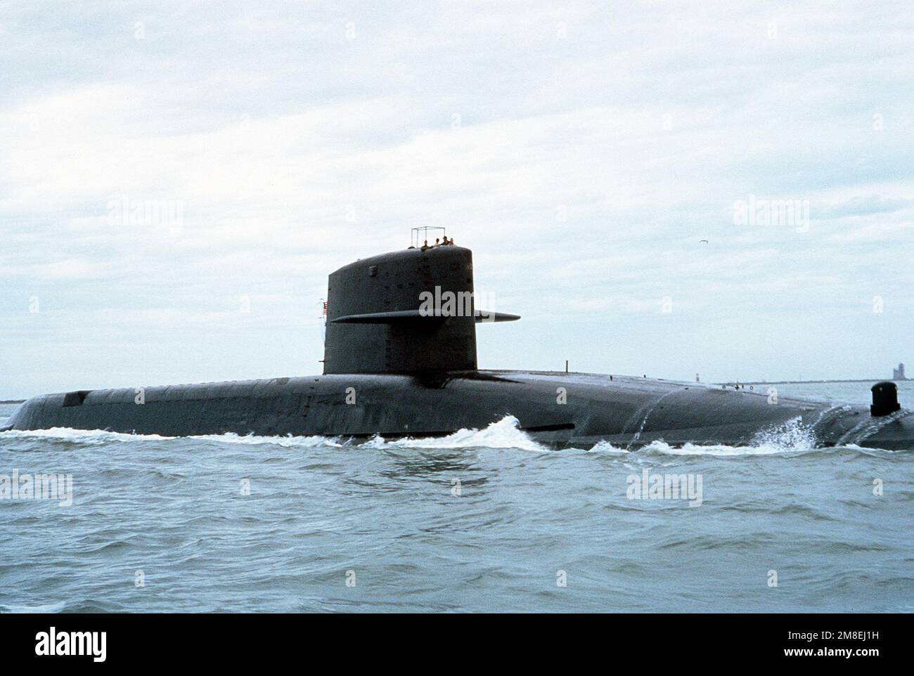 A starboard view of the nuclear-powered strategic missile submarine USS ...