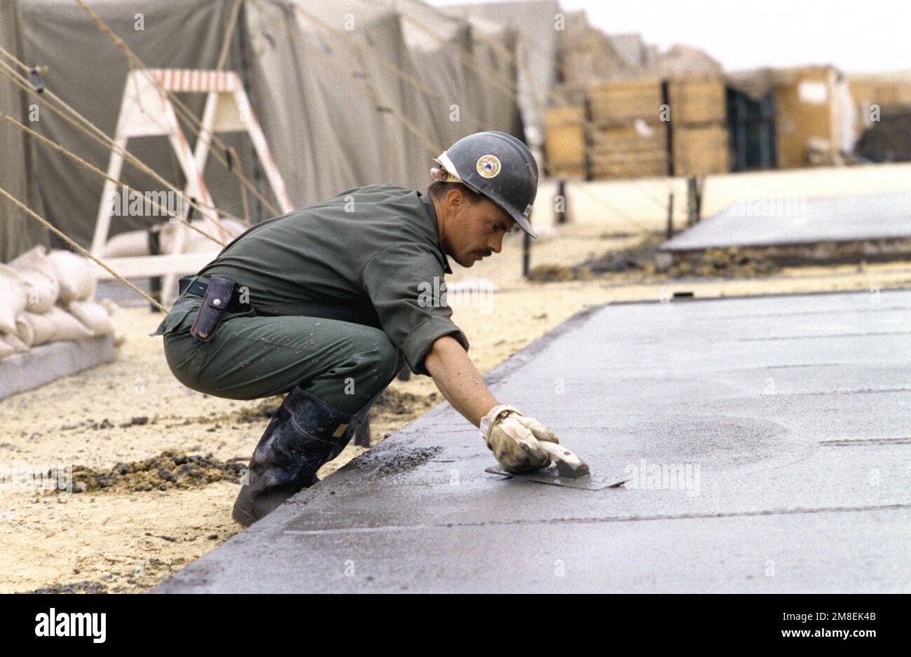 PETTY Officer 2nd Class Michael Cowart, Naval Mobile Construction ...