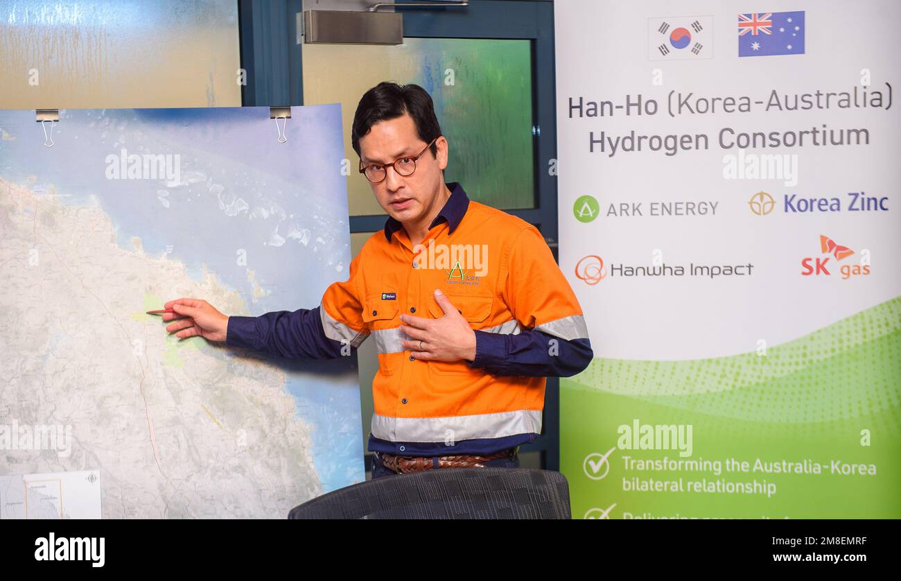 Ark Energy CEO Daniel Kim gives a briefing to Prime Minister, Anthony ...