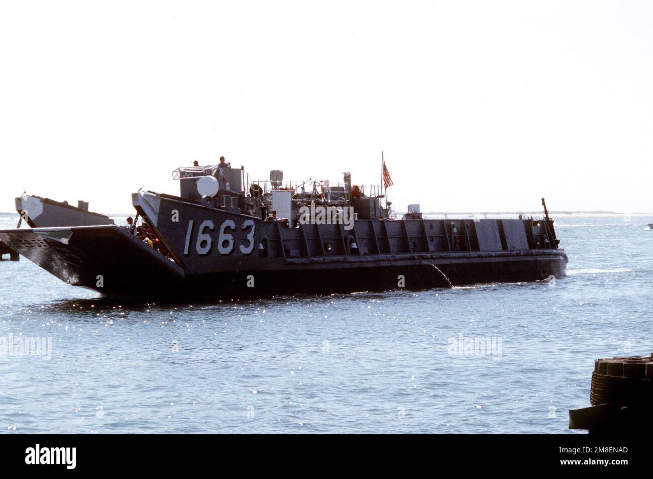 Nc 4 landing hi-res stock photography and images - Alamy