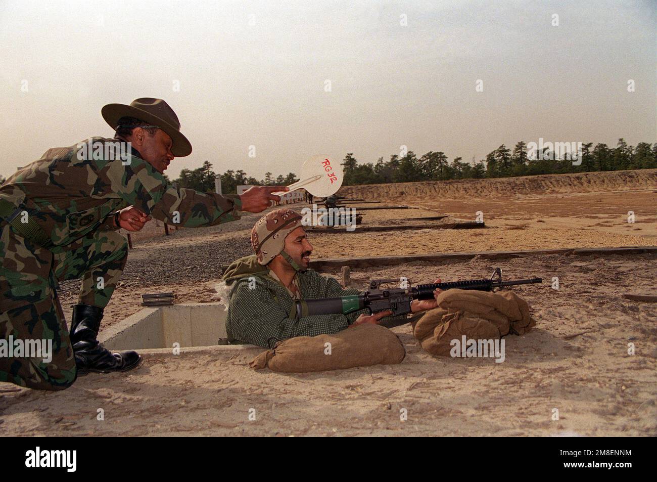 Kuwaiti armed forces hi-res stock photography and images - Alamy