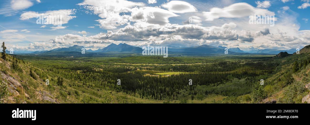 Stunning panoramic nature views along the Alaska Highway during summer ...