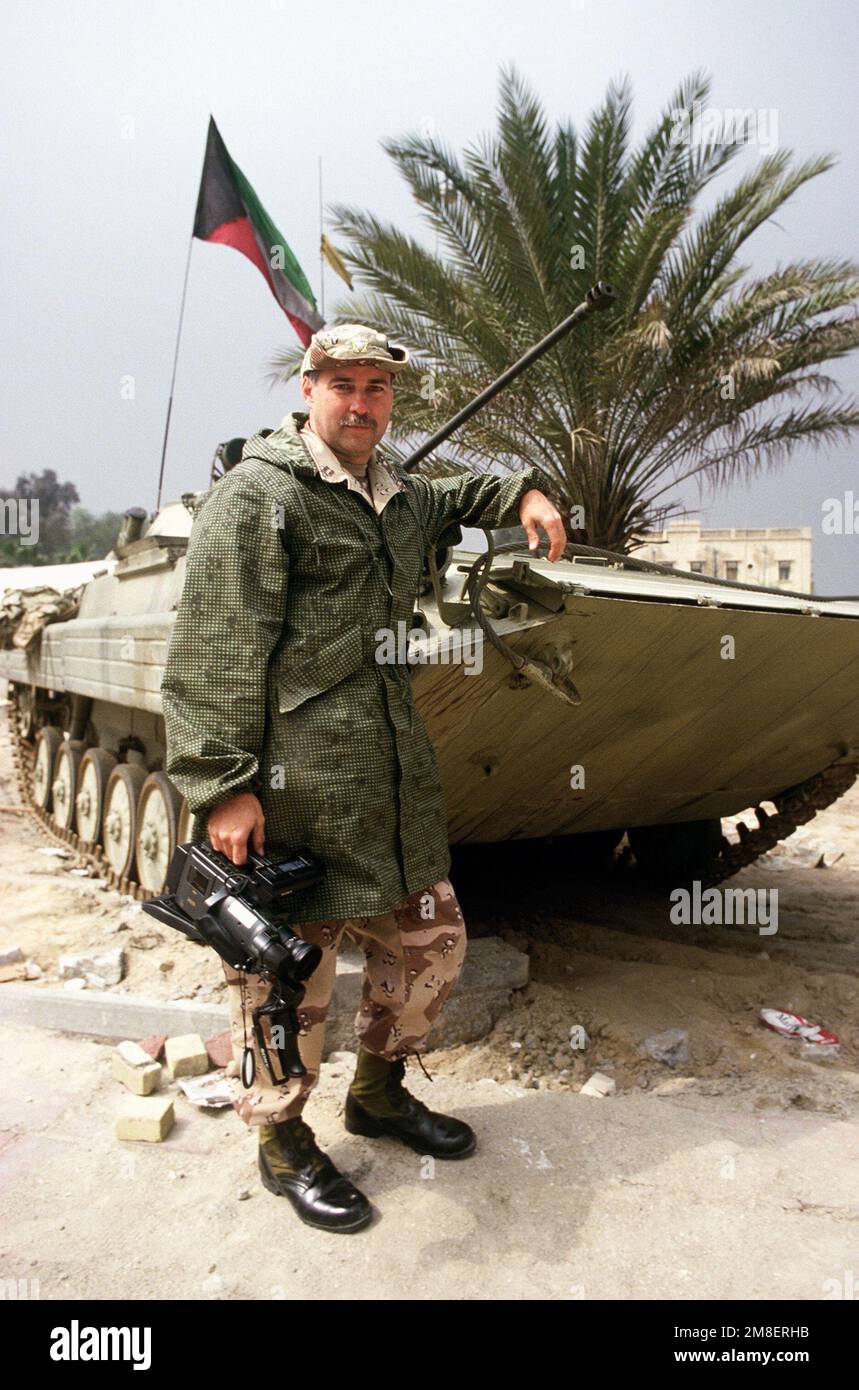 Kuwait desert storm hi-res stock photography and images - Alamy