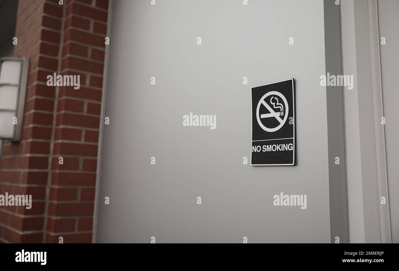 no smoking sign stop illness unhealthy danger Stock Photo - Alamy