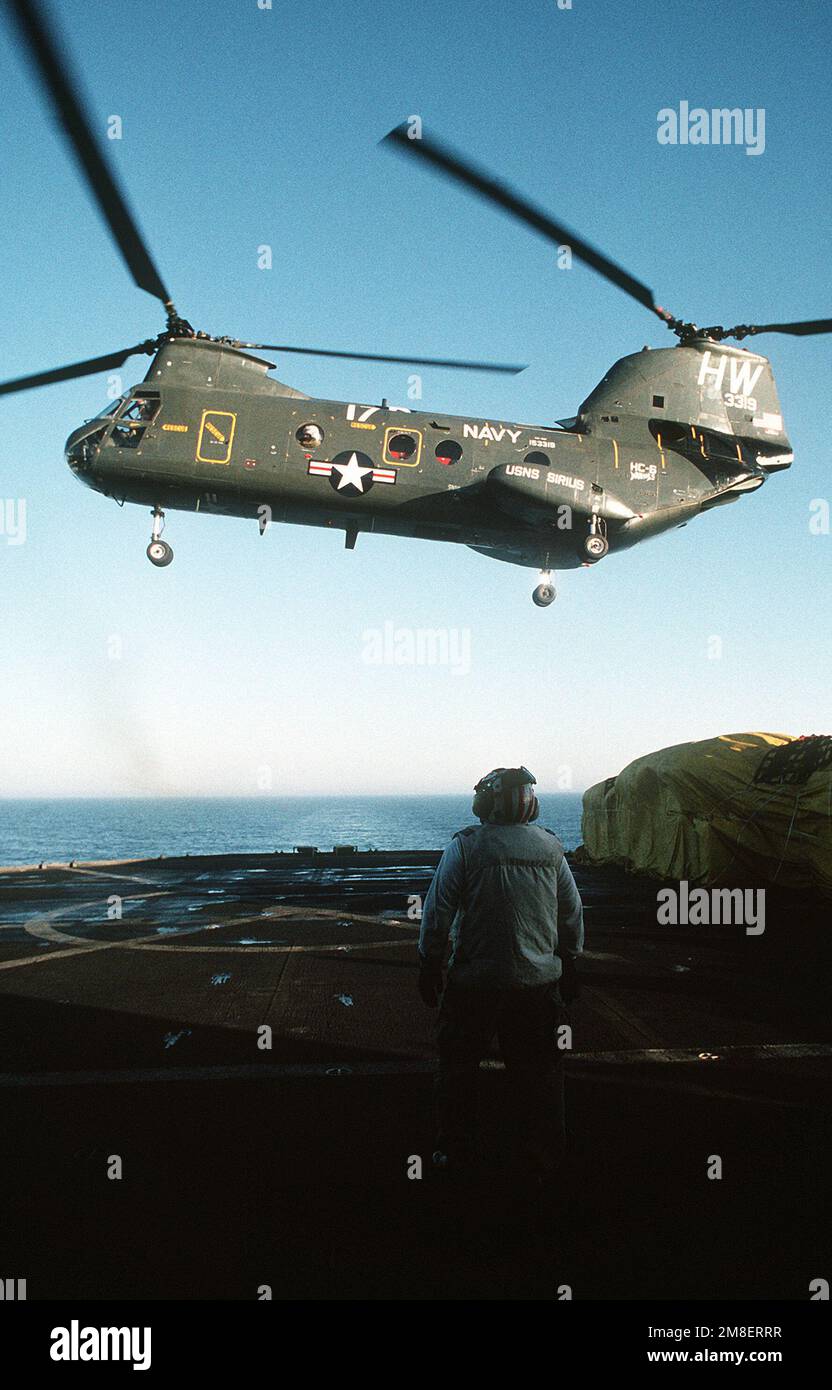 A Helicopter Combat Support Squadron 6 (HC-6) CH-46D Sea Knight ...