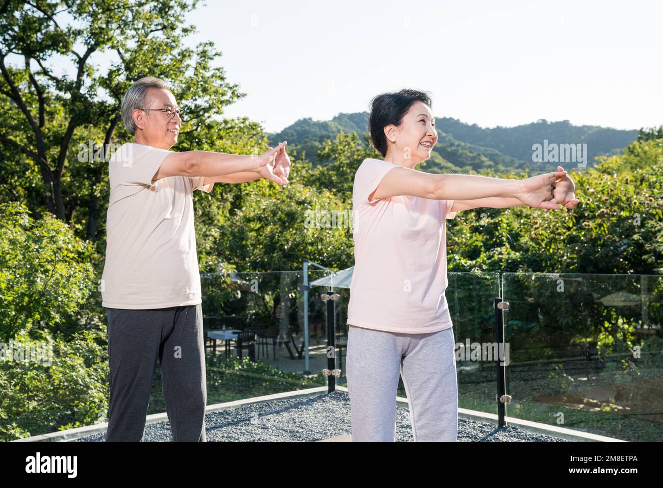 20 to 26 years old hi-res stock photography and images - Alamy