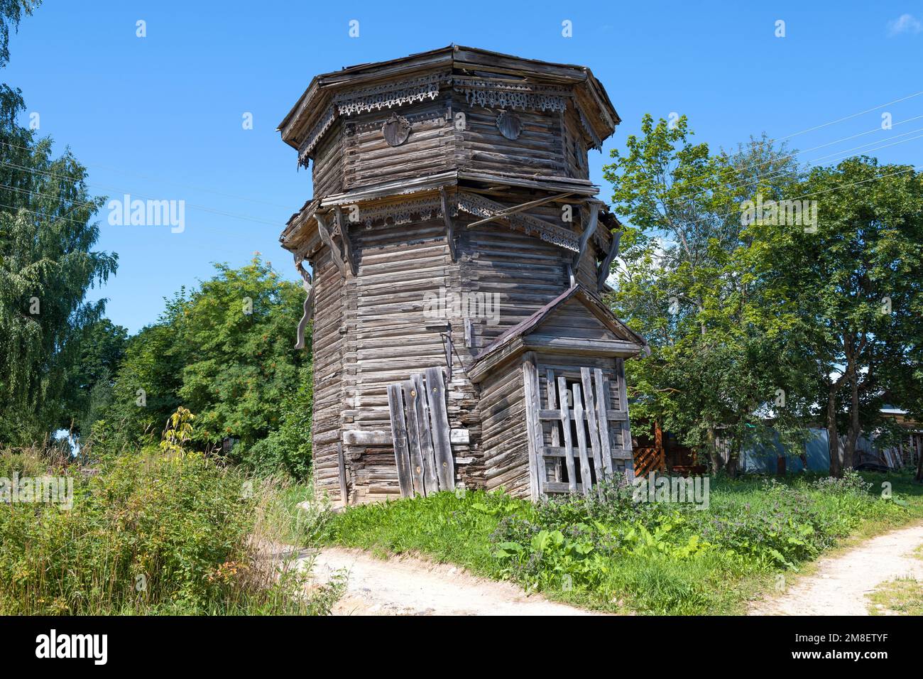Wooden water tower hi-res stock photography and images - Alamy