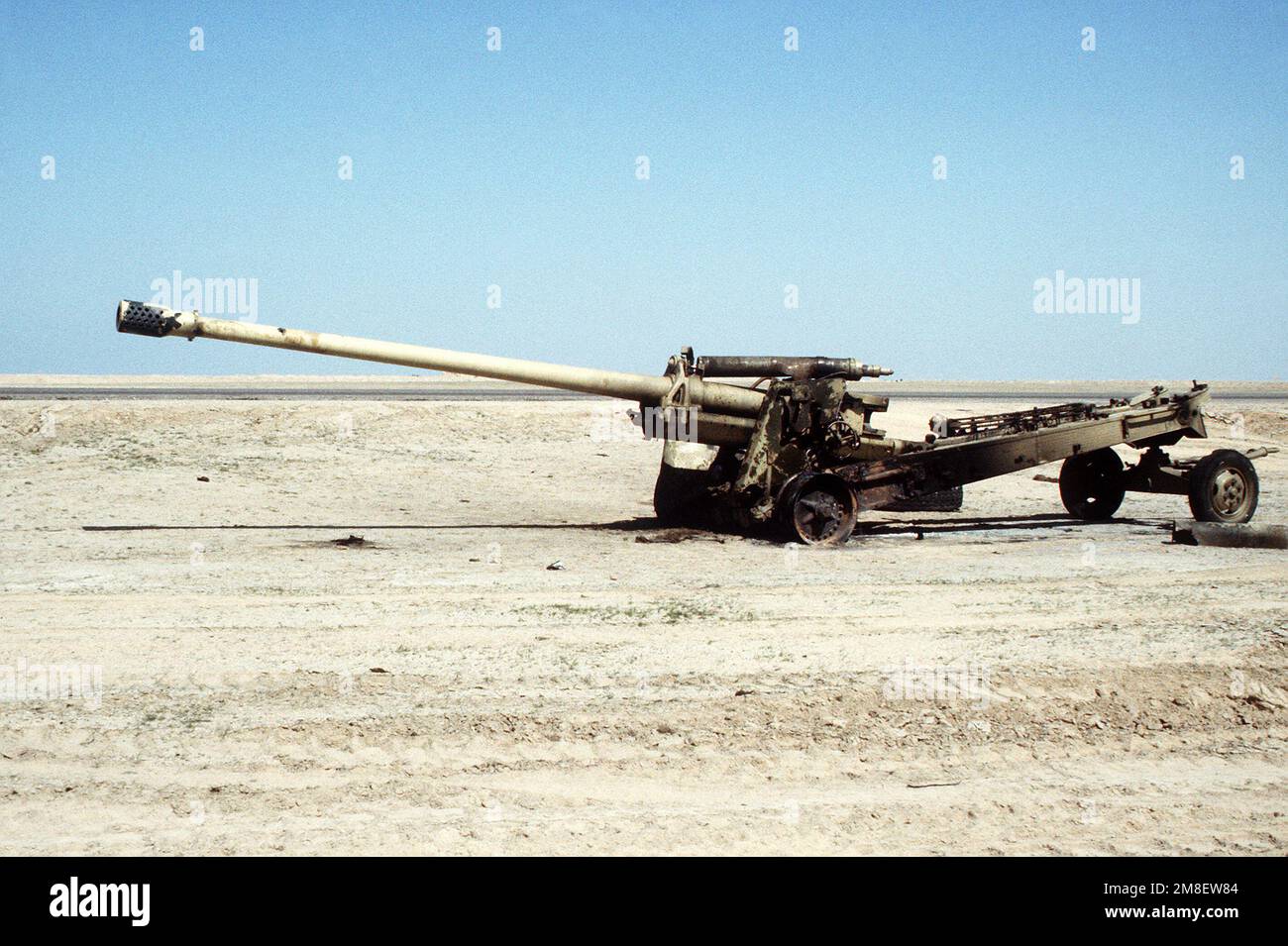 An M-46 130mm howitzer of the Iraqi Republican Guard destroyed during ...