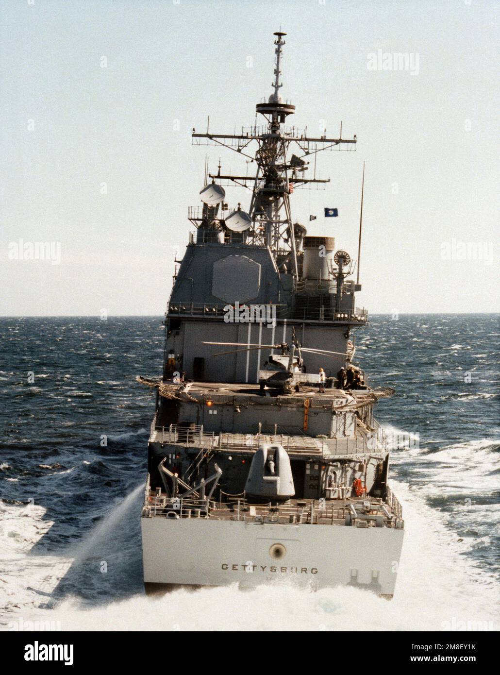 A stern view of the guided missile crusier USS GETTYSBURG (CG 64 ...