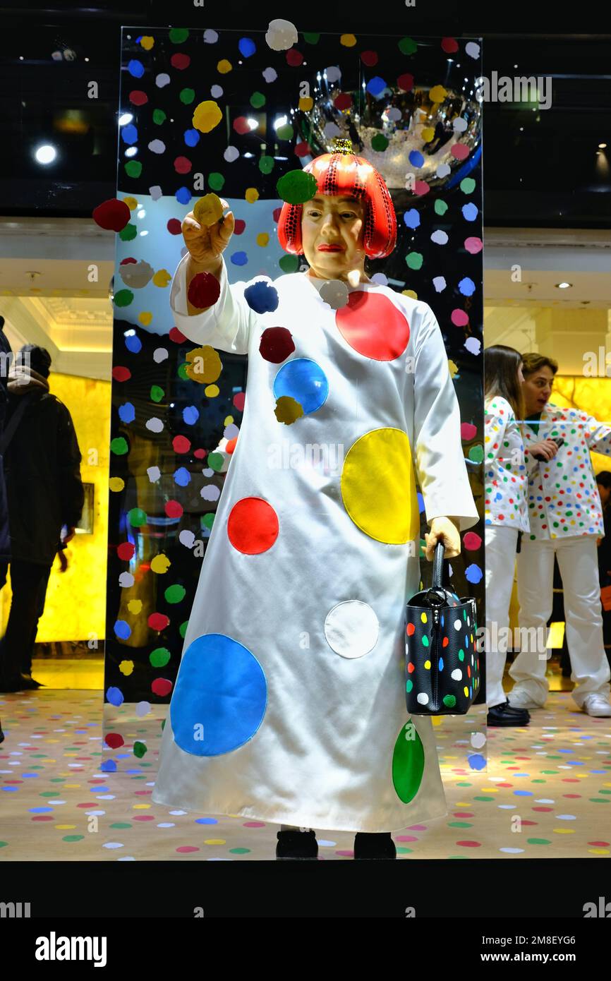 Louis vuitton x yayoi kasuma hi-res stock photography and images - Alamy