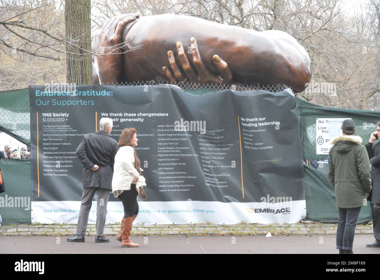 Theembrace hi-res stock photography and images - Alamy