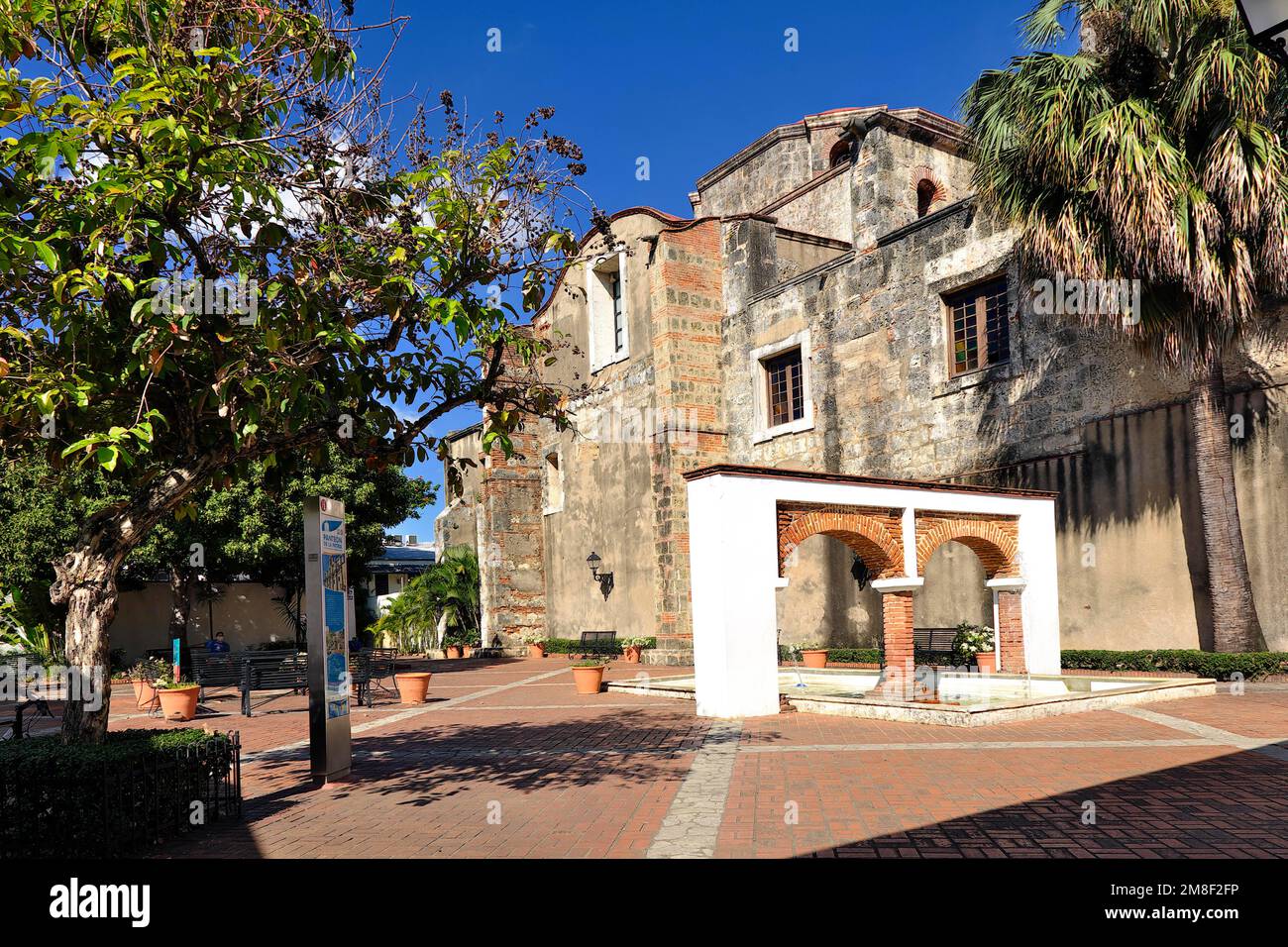 Pantheon de la Patria, National Pantheon exterior view, former church ...