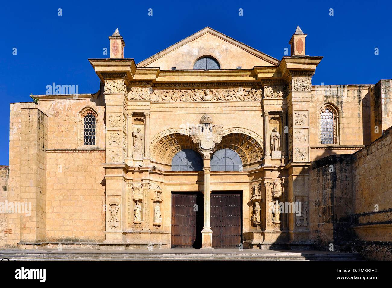 Main entrance of the Basilica Cathedral of Santa Maria la Menor, 1512 ...