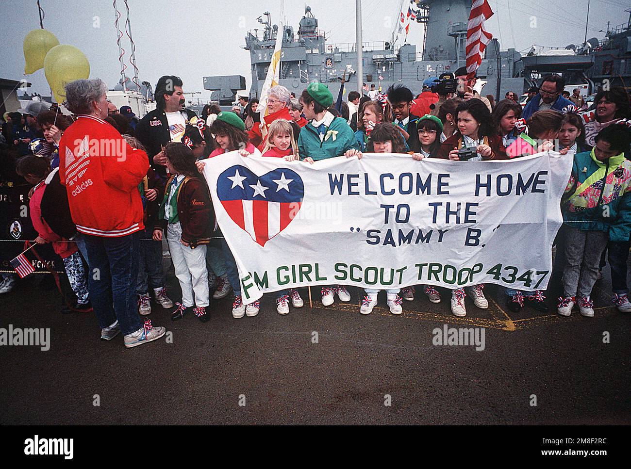 Girl scout from troop hi-res stock photography and images - Alamy