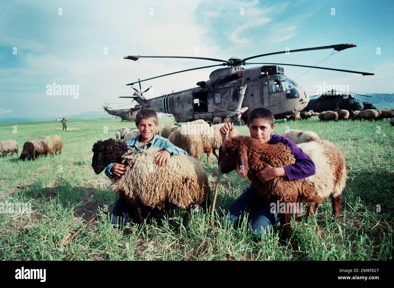 2 commando hi-res stock photography and images - Alamy
