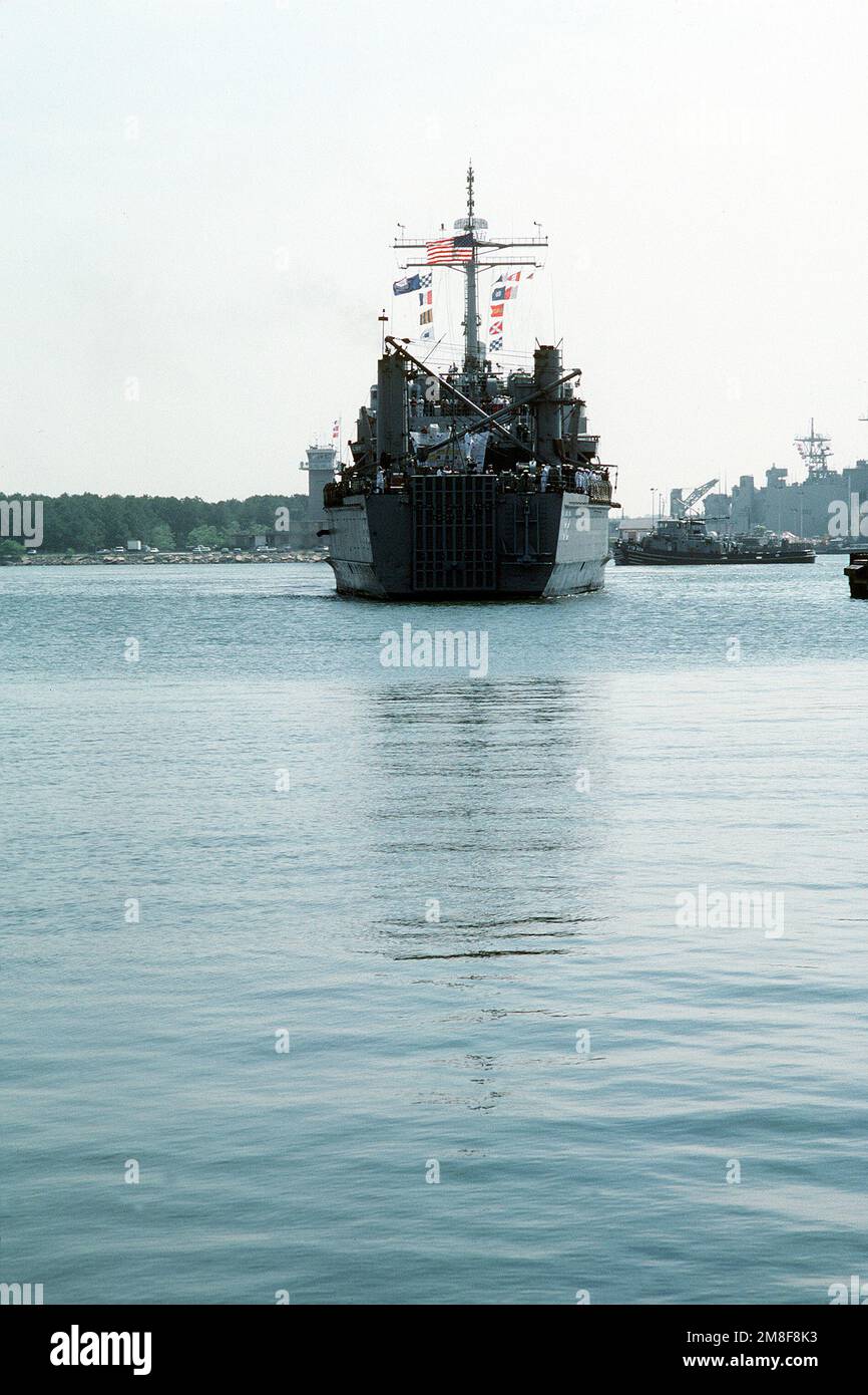A stern view of the tank landing ship USS SPARTANBURG COUNTY (LST-1192 ...