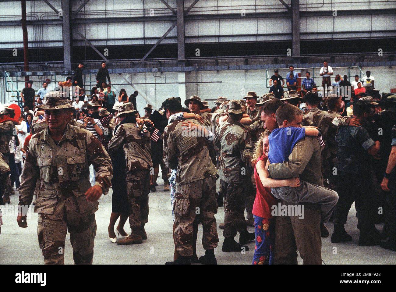 Family and friends welcome home Marines returning from Operation Desert ...