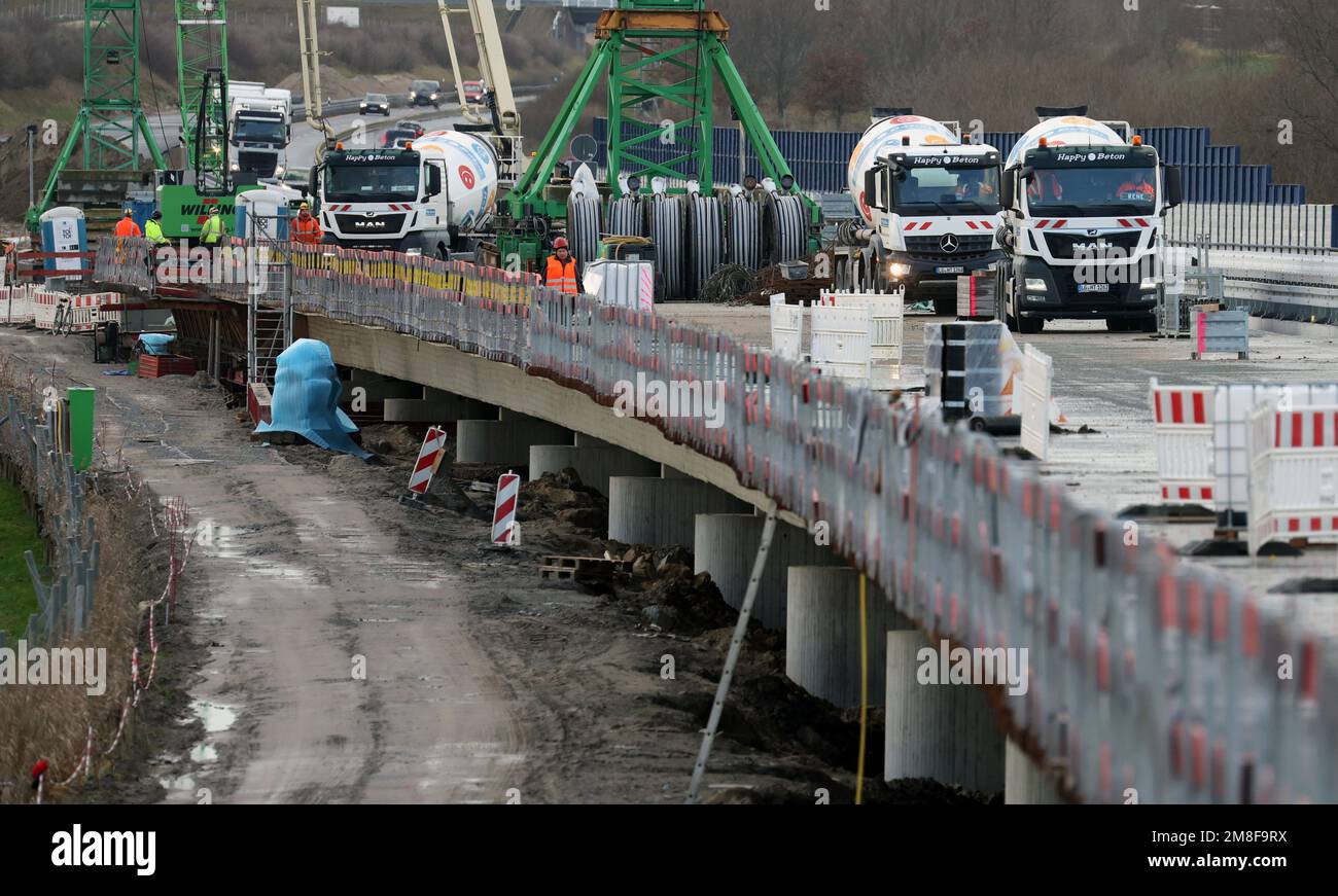Tribsees, Germany. 13th Jan, 2023. Work on the final section of the new ...