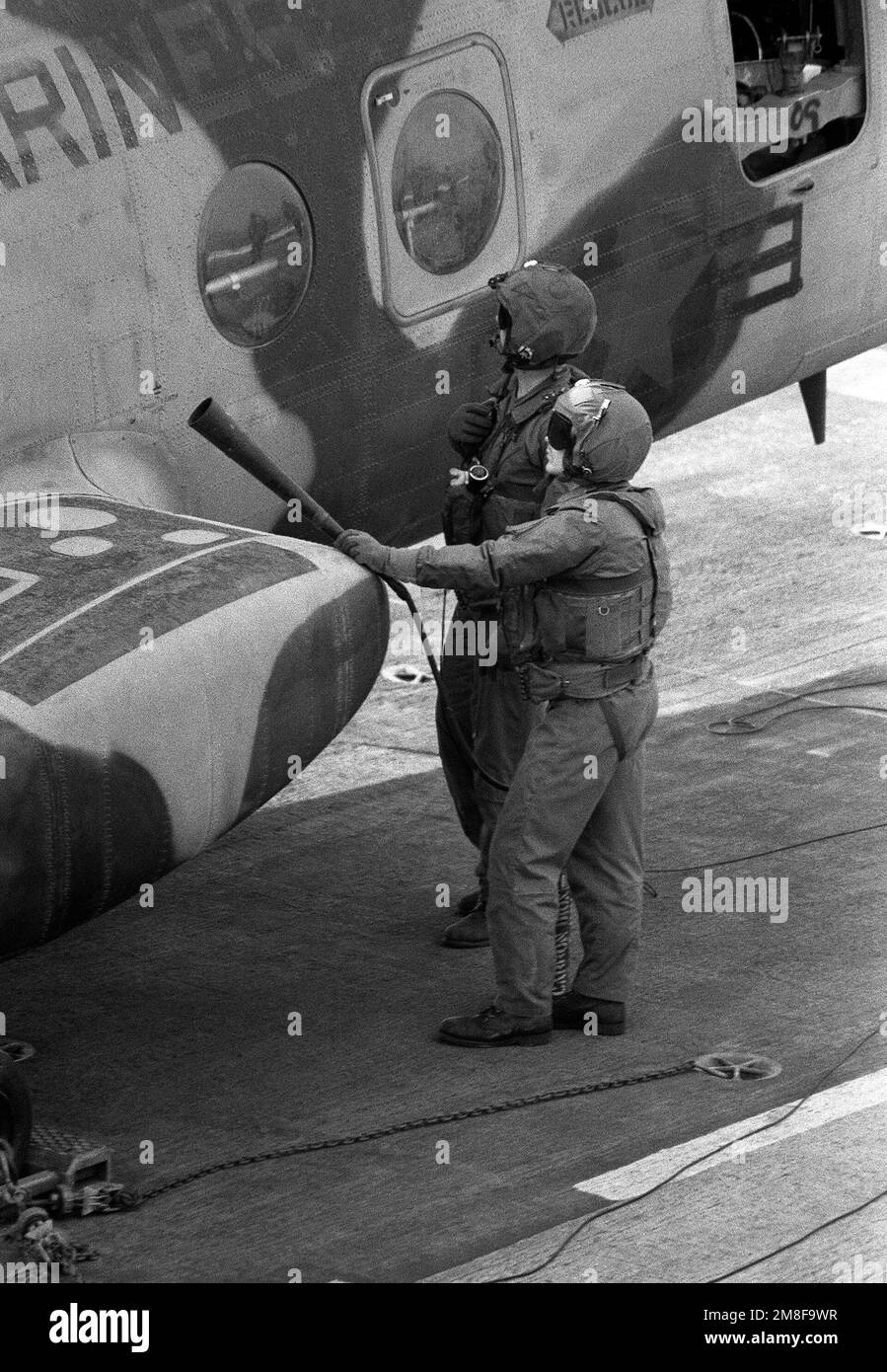 Crew amphibious assault ship Black and White Stock Photos & Images - Alamy