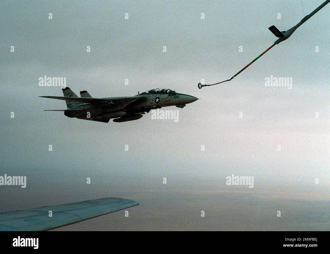 A Fighter Squadron 41 (VF-41) F-14A Tomcat aircraft approaches the ...