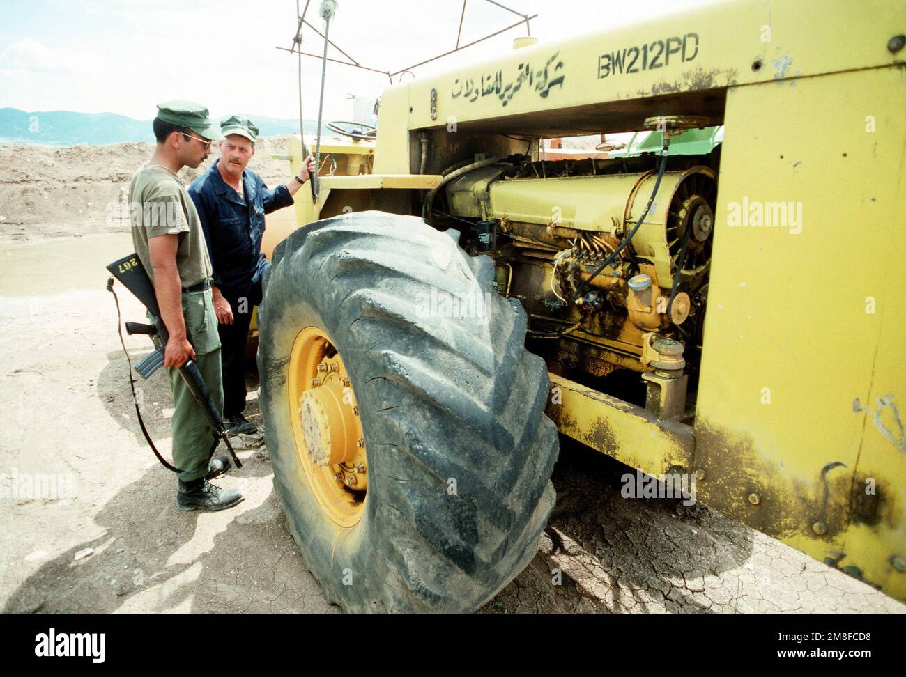 Iraqi construction workers hi-res stock photography and images - Alamy